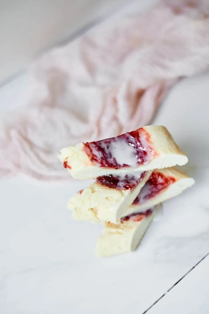 Raspberry Shortbread Cookies - Marathons & Motivation