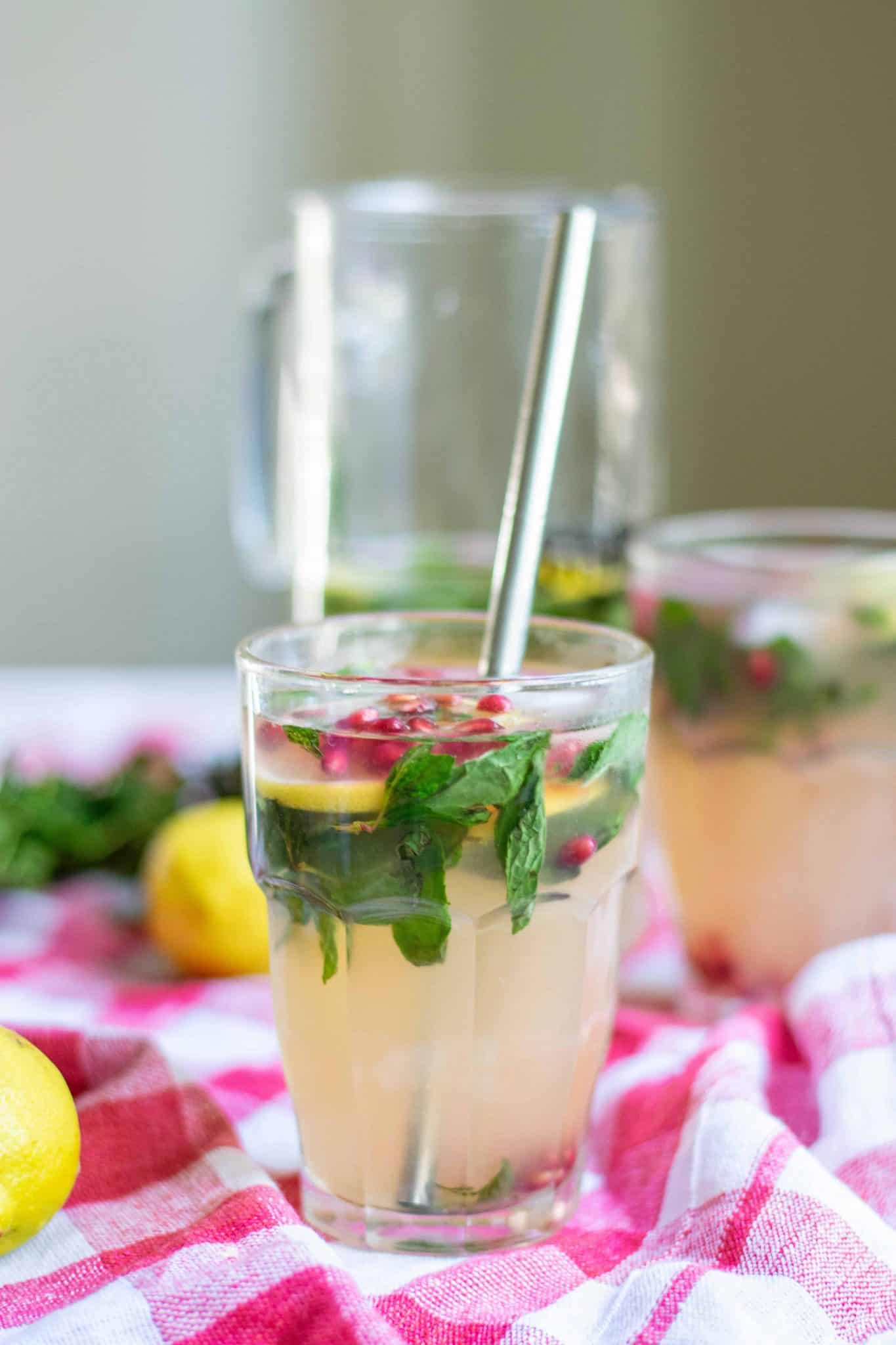 Cranberry Lemon Iced Tea with Rum - Marathons & Motivation