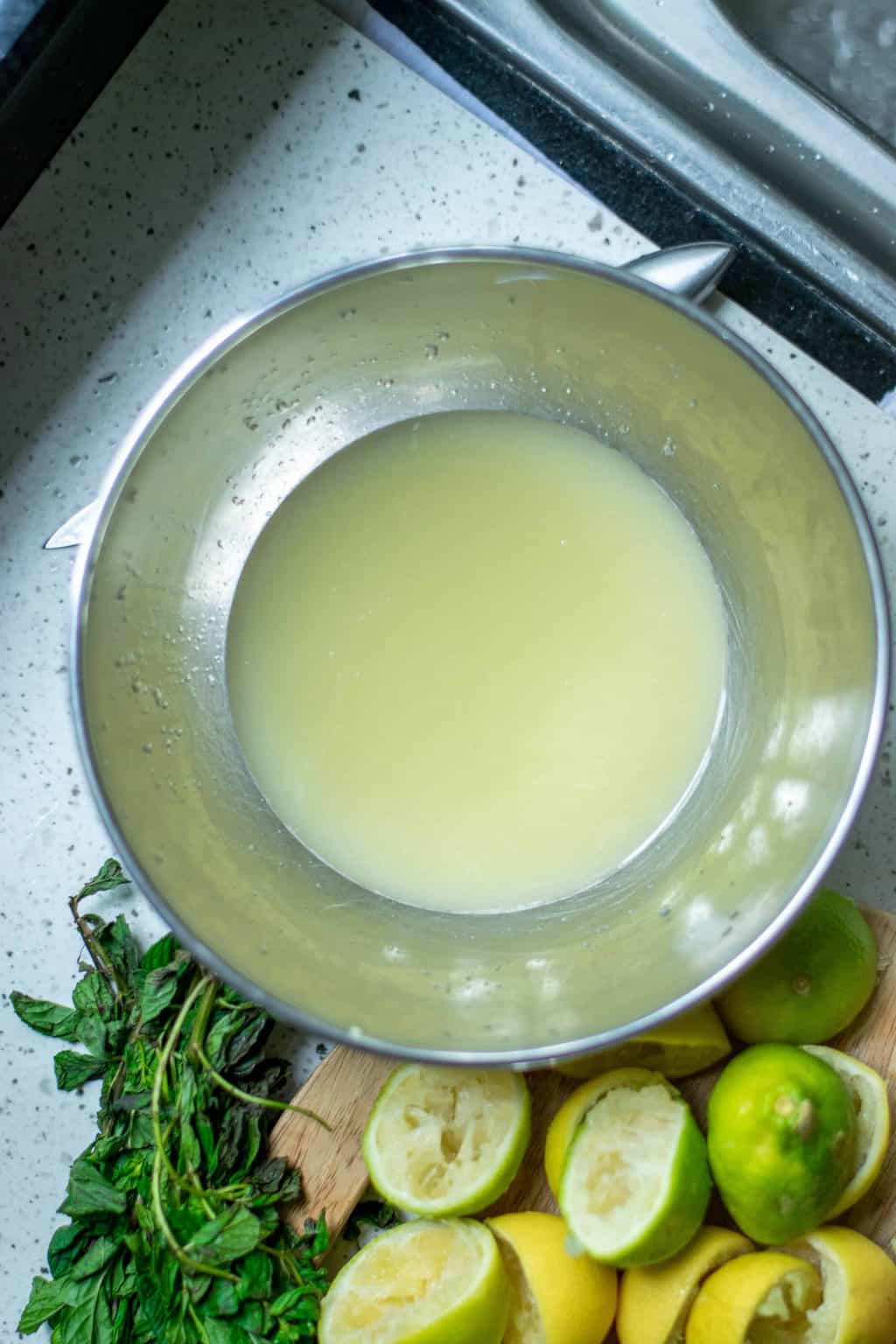 Cranberry Lemon Iced Tea with Rum - Marathons & Motivation