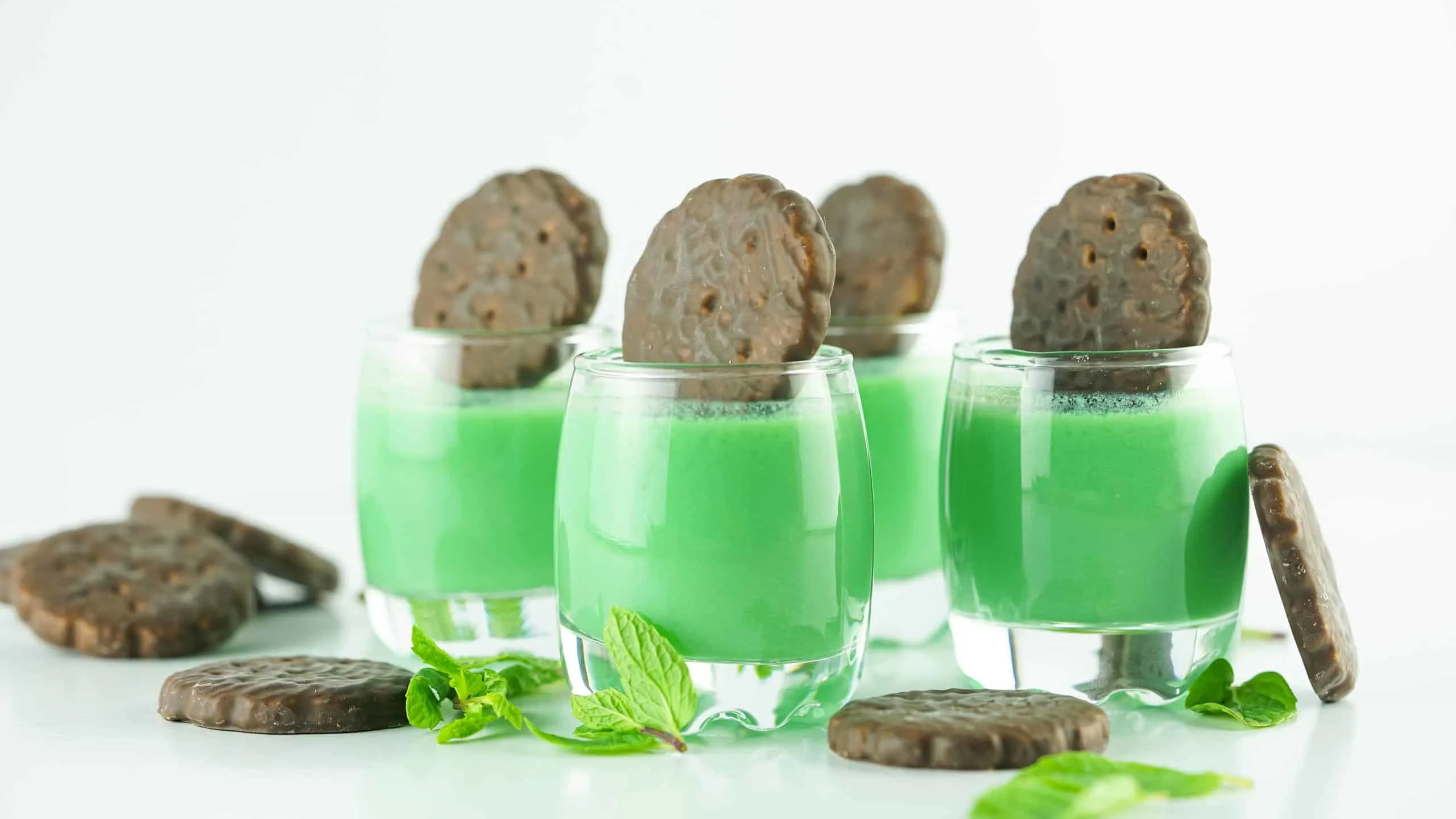 Thin Mint Shots with Girl Scout Cookies - Marathons & Motivation